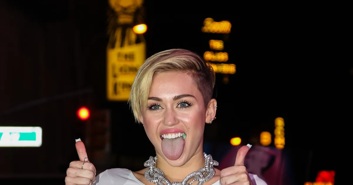 12 Celebs Who Are Completely Obsessed with Themselves - Fame10