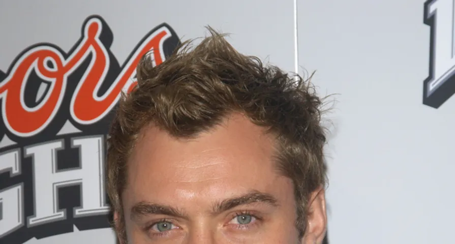 15 Smokin' Hot Foreign Actors! - Fame10