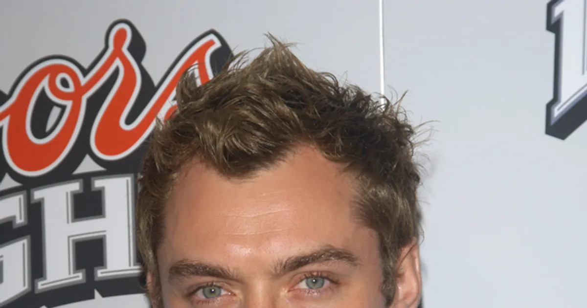 15 Smokin' Hot Foreign Actors! - Fame10