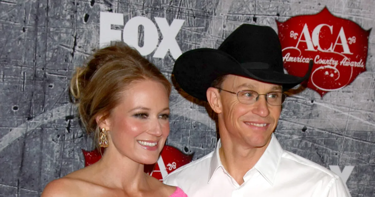 Jewel Releases Statement About Her Divorce - Fame10