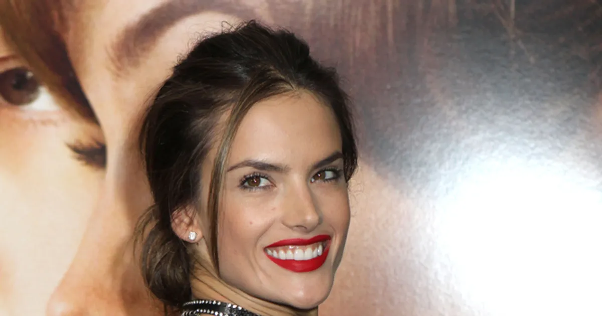 Alessandra Ambrosio Outshines Kim Kardashian On Red Carpet - Fame10