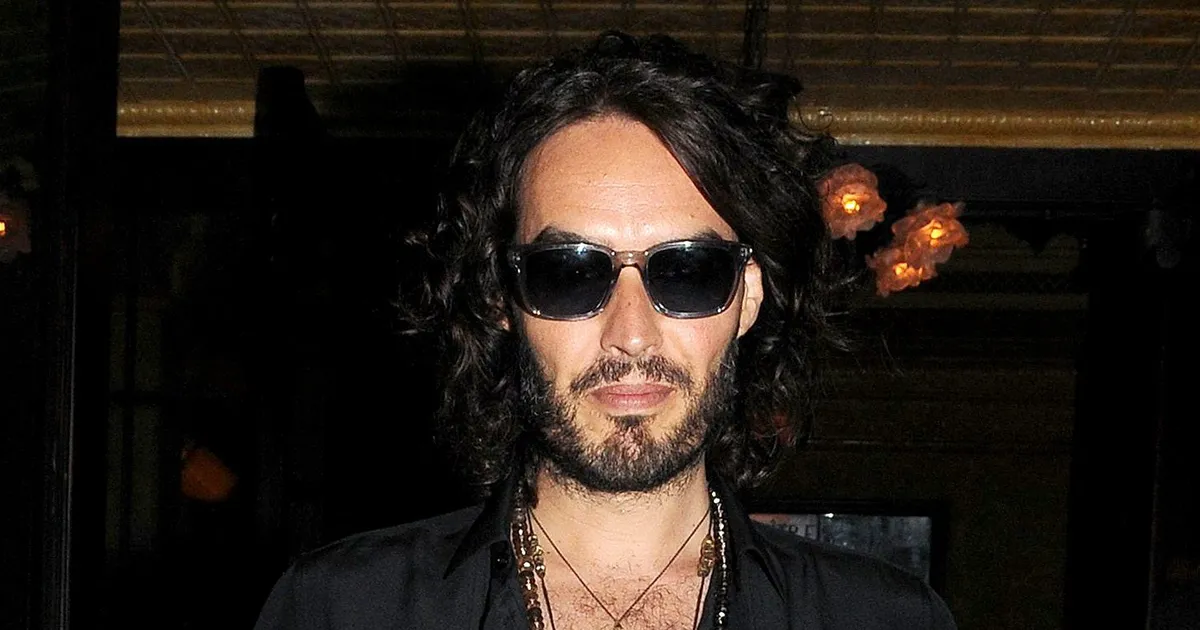 Russell Brand And Donald Trump In Online Spat - Fame10