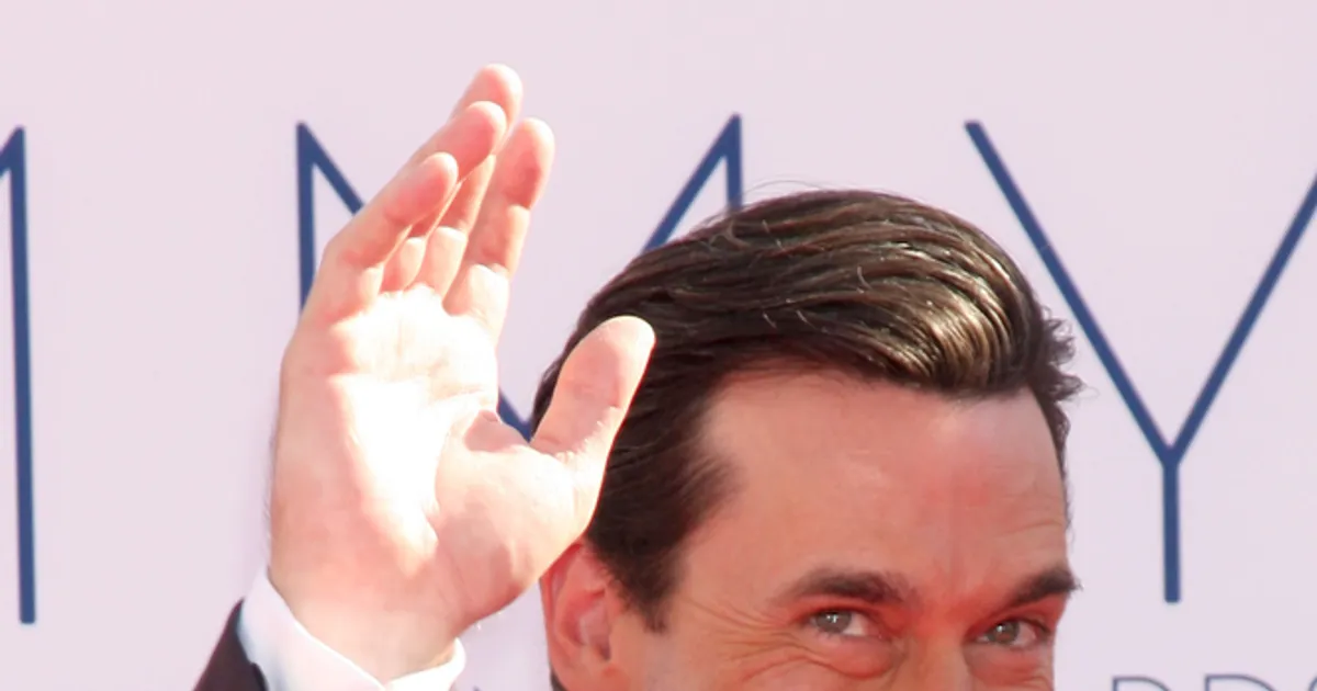 Fans Appreciate And Bid Tearful Goodbye To Mad Men - Fame10