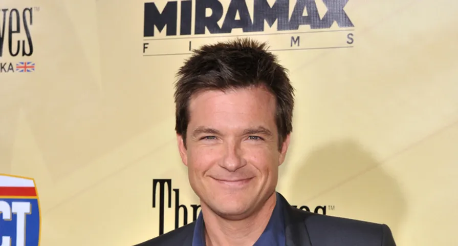 Jason Batemans Hilarious Response To Not Being Sexiest Man Alive Fame10