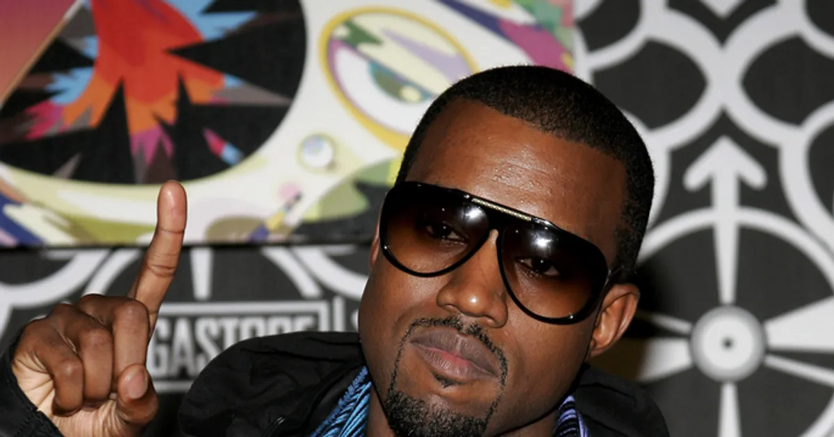 7 Celebrities Who Never Smile - Fame10