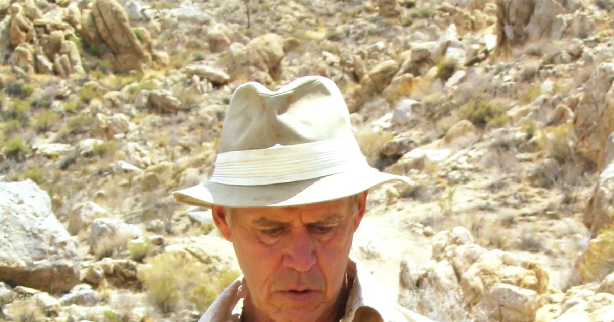 Actor Geoffrey Lewis, Dad To Juliette Lewis, Dead At 79 - Fame10