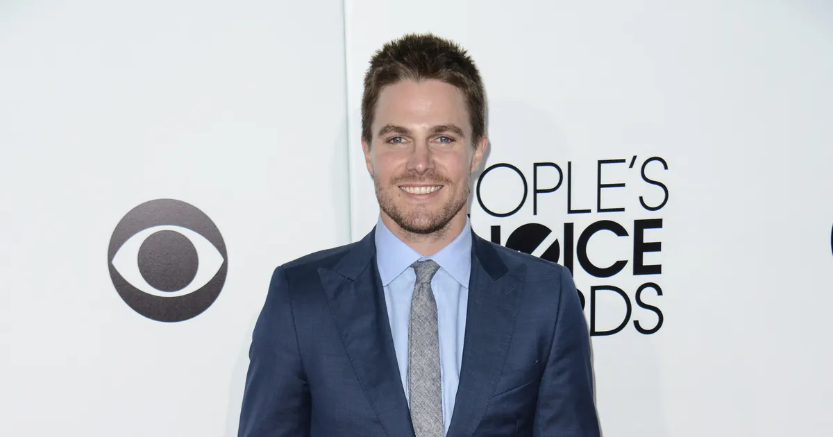 Stephen Amell Says He Won't Guest Star On Any Arrowverse Show In The ...