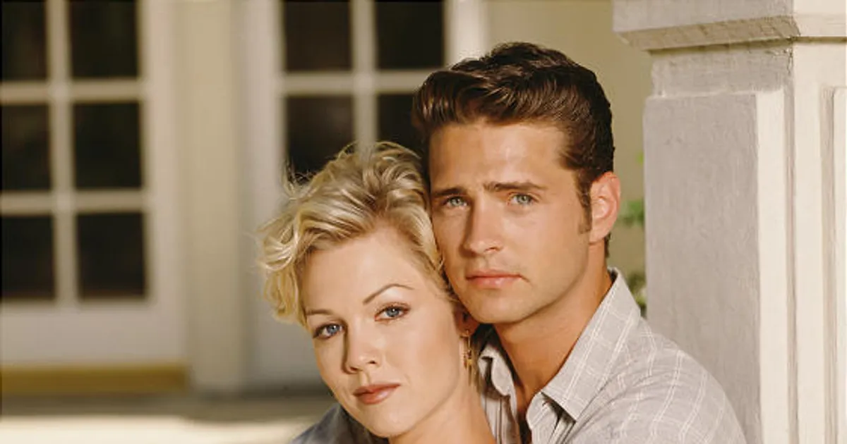 Beverly Hills 90210: Brandon Walsh’s Girlfriends Ranked - Fame10