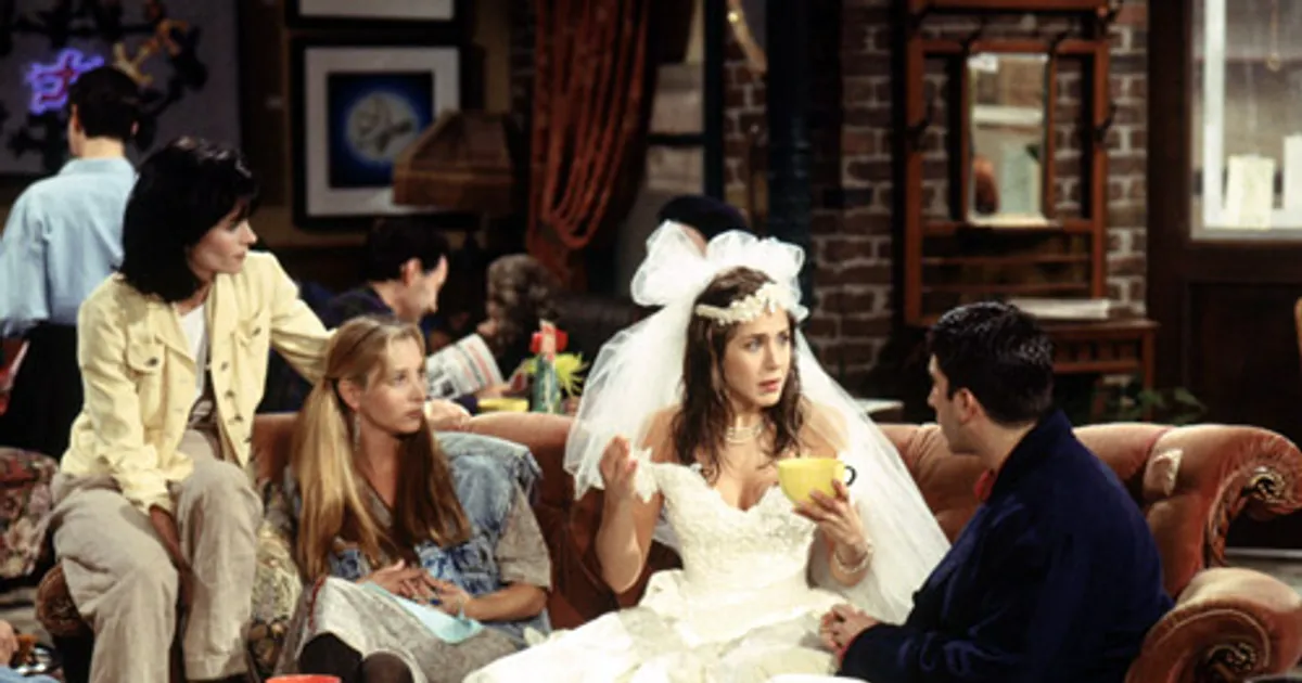 "Friends" Fashion: The Most Iconic Outfits Of All Time - Fame10