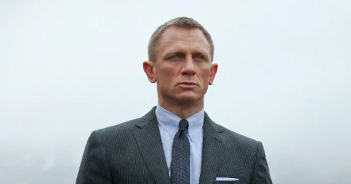 James Bond Is Back In New Extended 'Spectre' Trailer - Fame10