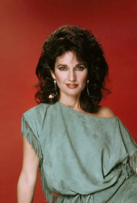 8 Unforgettable Female Characters From '80s Soap Operas - Fame10
