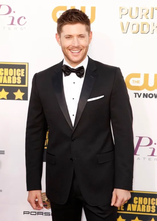 10 Of Your Favorite CW Stars: How Much Are They Worth? - Fame10