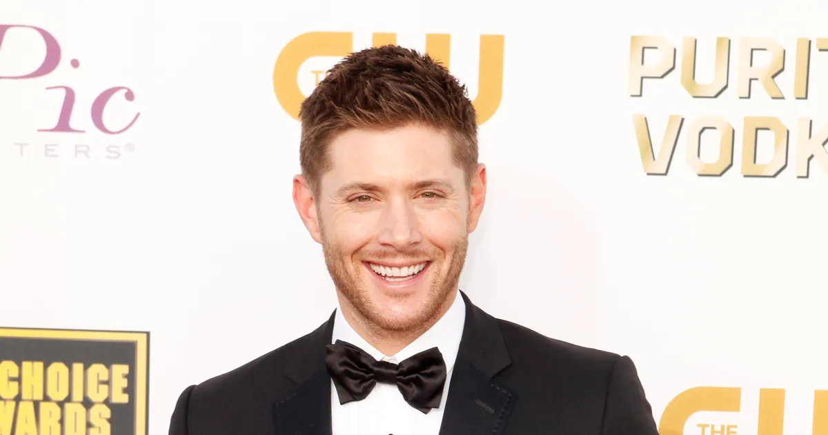 10 Of Your Favorite CW Stars: How Much Are They Worth? - Fame10