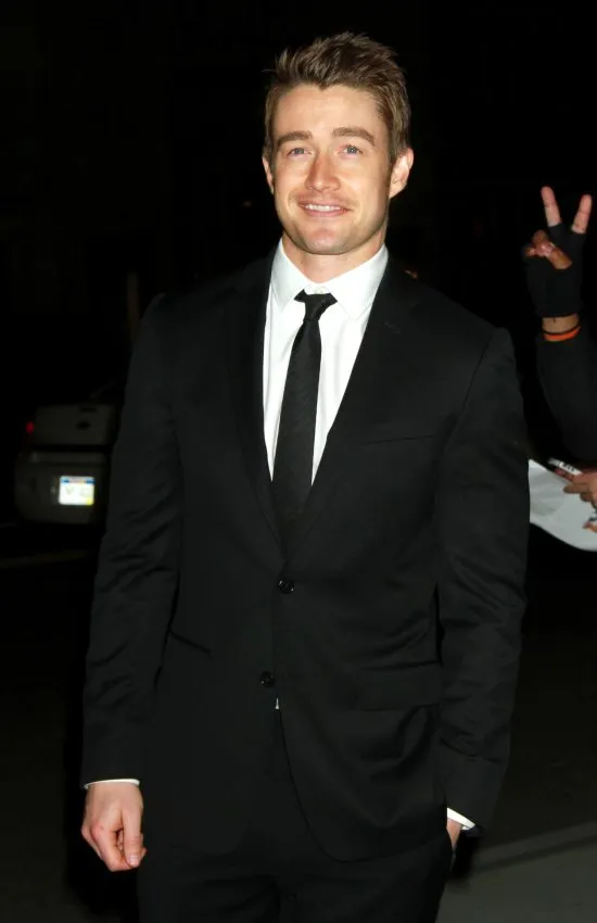 Things You Might Not Know About OTH Star Robert Buckley - Fame10