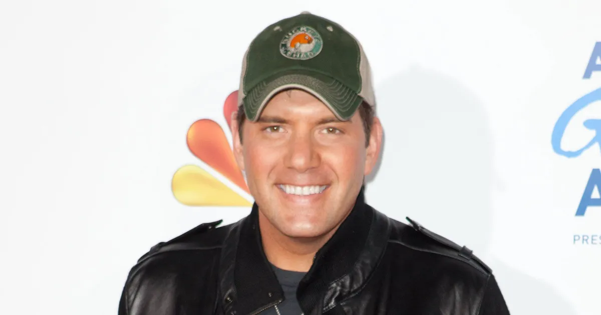 12 Country Stars Who Committed Shocking Crimes - Fame10