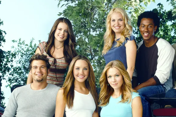 Cast Of Castle: How Much Are They Worth Now? - Fame10