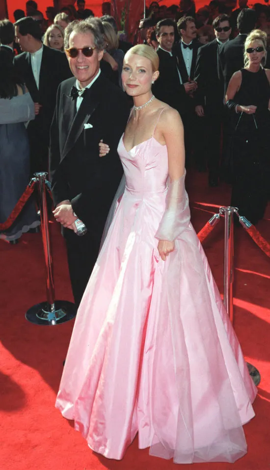 Iconic Red Carpet Dresses - Fame10