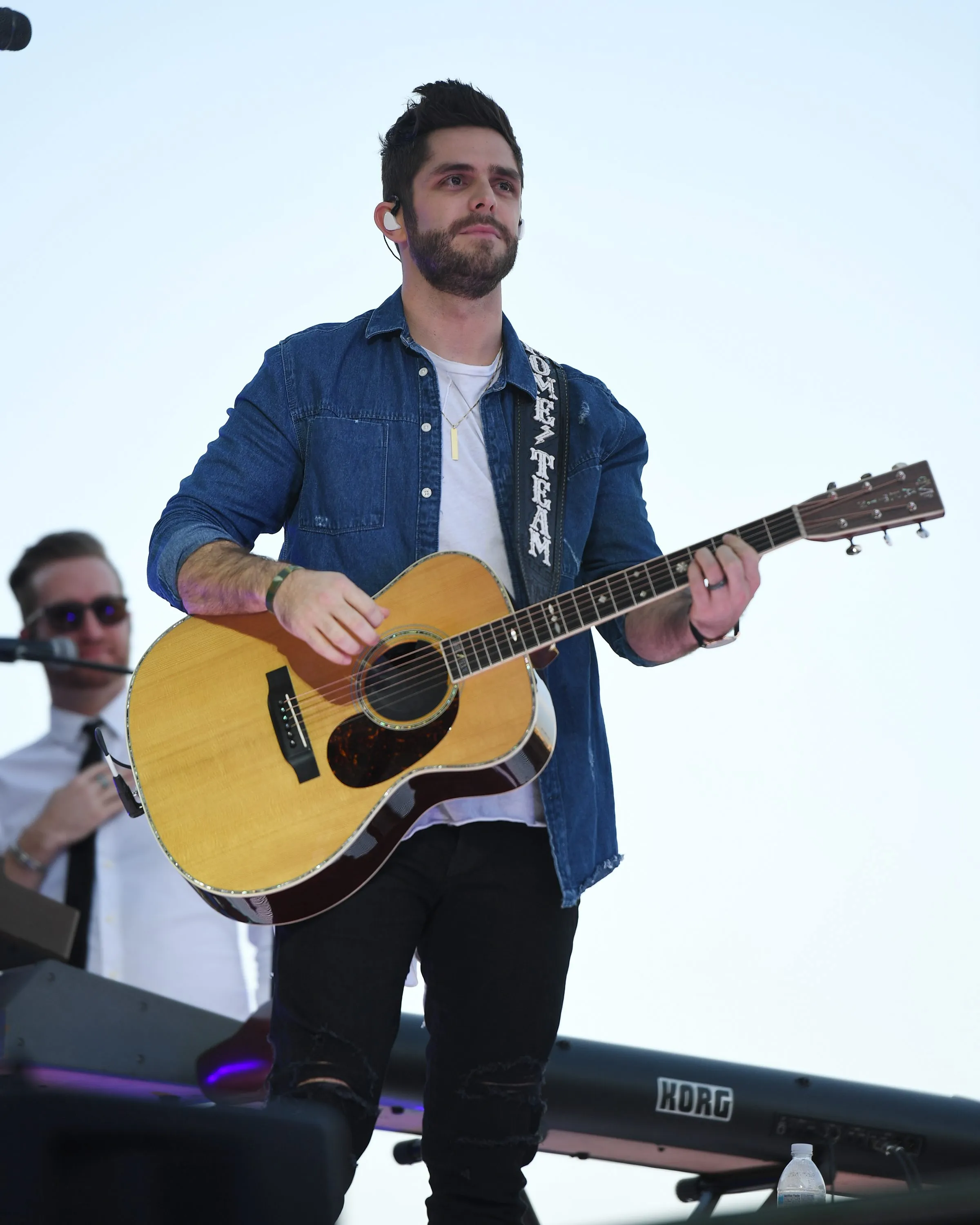 Things You Might Not Know About Thomas Rhett - Fame10