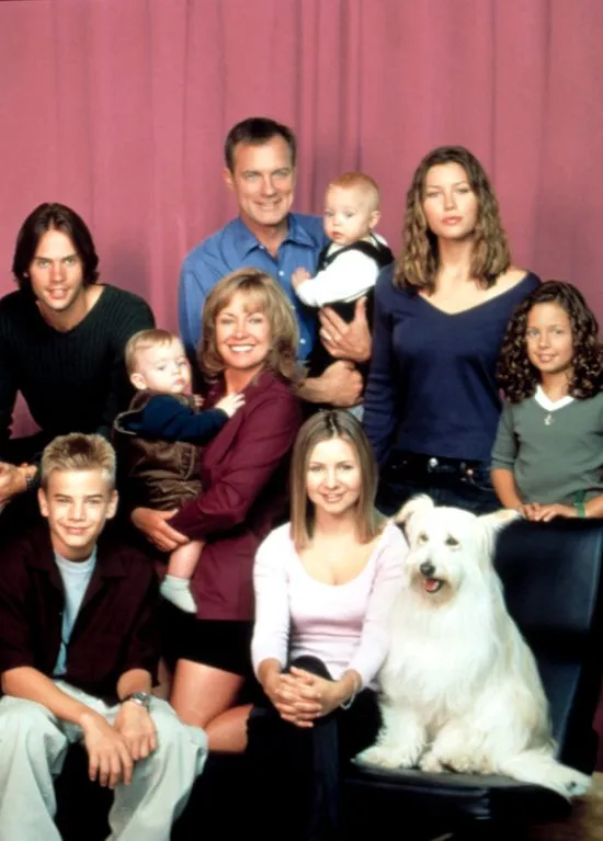 Popular TV Siblings Ranked - Fame10