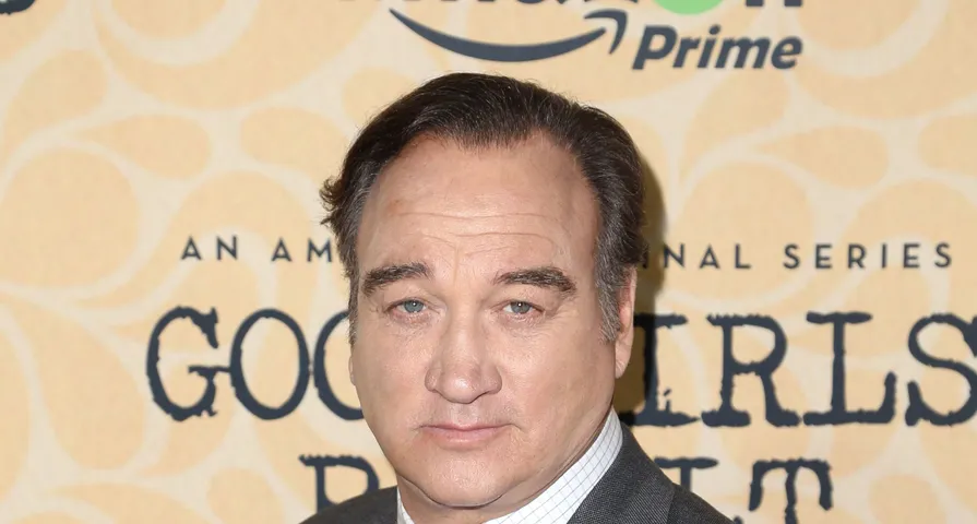 7 Things You Didn't Know About Jim Belushi - Fame10
