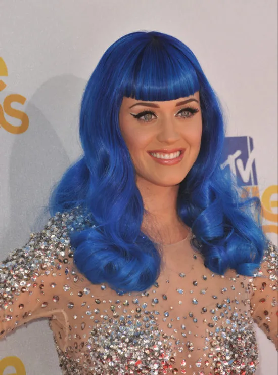 The 7 Most Outrageous Celebrity Wigs - Fame10