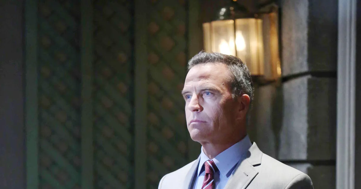 Soap Opera's 7 Worst Character Exits - Fame10