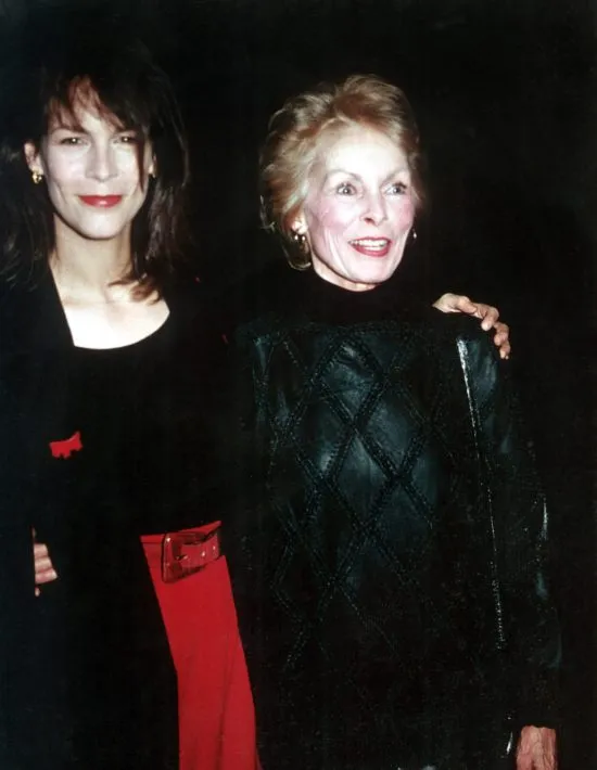 Popular Celebrities You Might Not Know Have Famous Mothers - Fame10