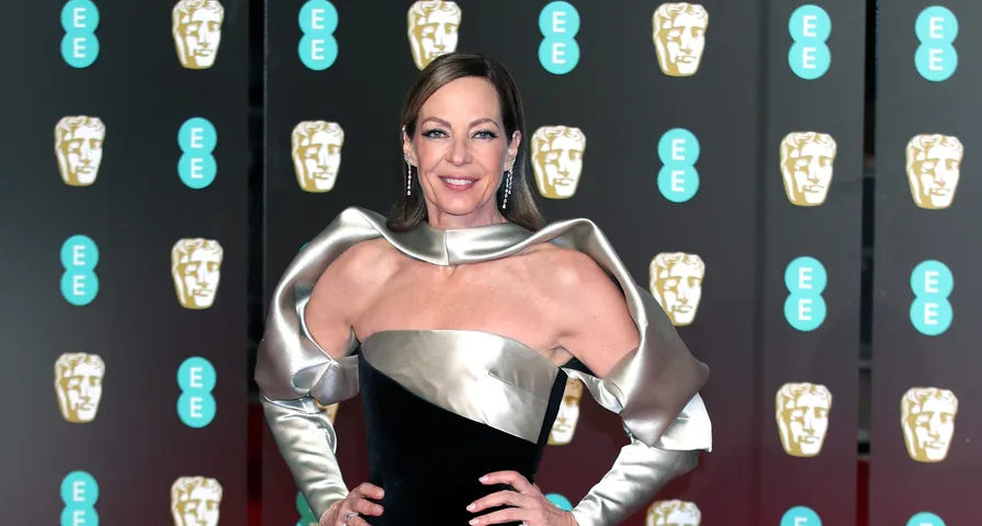 BAFTAs 2018: 12 Worst-Dressed Stars - Fame10