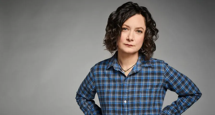 ABC Releases First Image Of The Roseanne Spinoff 'The Conners' - Fame10