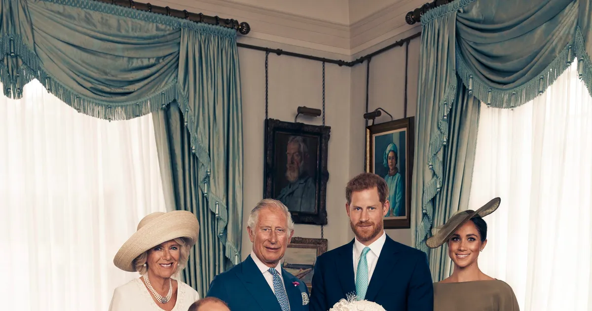 Royal Family Shares Official Family Portraits For Prince Louis ...