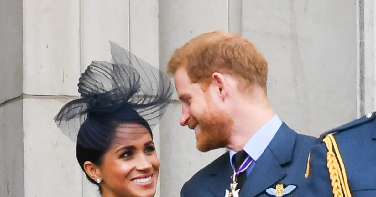 Prince Harry And Duchess Meghan's Gorgeous Joint Royal Monogram ...