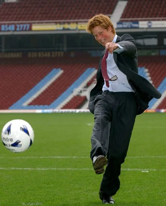 Rare Photos Of Prince Harry You Haven't Seen - Fame10