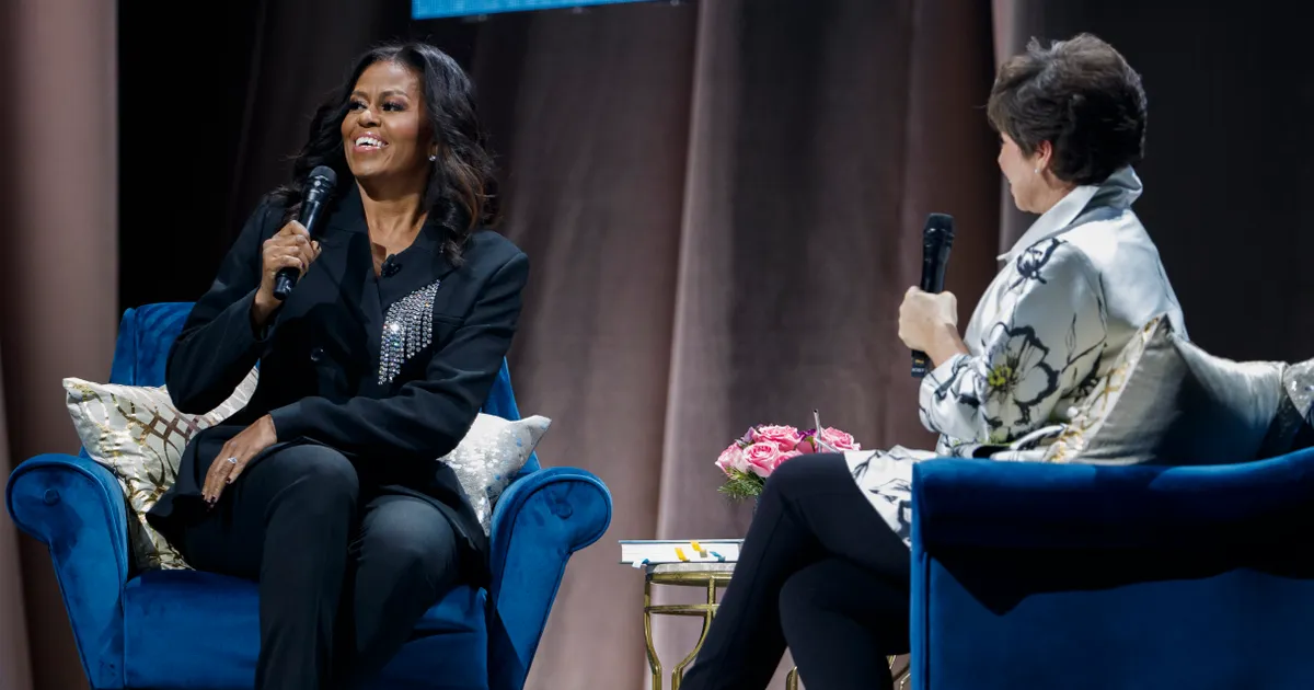Michelle Obama Just Wore This Season's Biggest Holiday Trend - Fame10