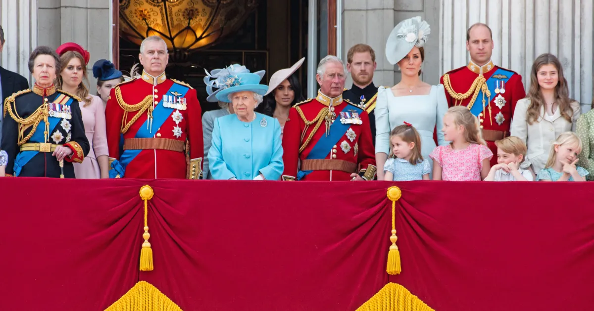 Rules All Royals Must Follow - Fame10