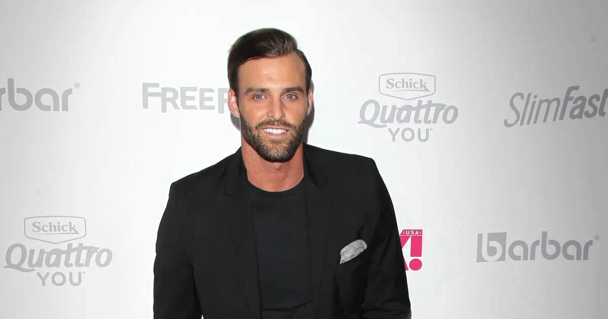 Bachelor Nation's Robby Hayes Opens Up About Tape With Lindsie Chrisley ...