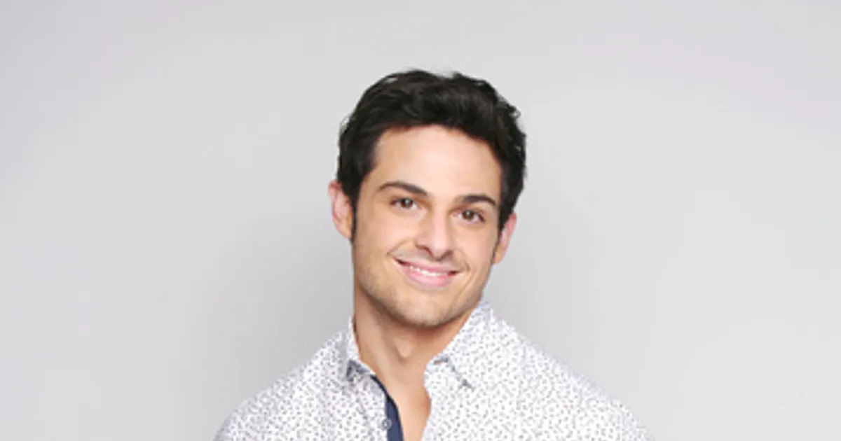 Zach Tinker Is Returning To The Young And The Restless - Fame10