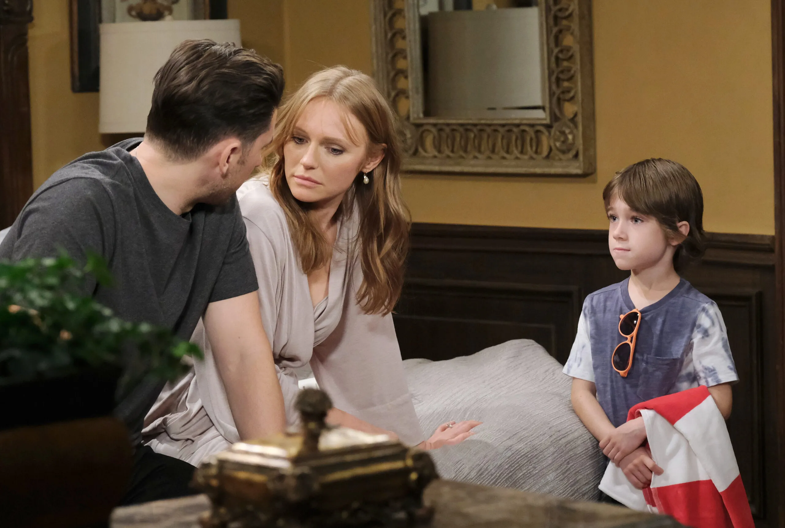 Outstanding Soap Opera Mothers - Fame10